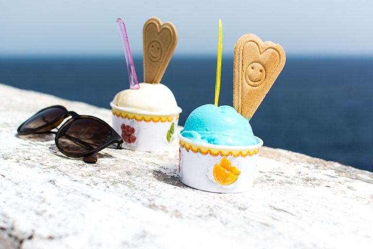 3 DIY Dog Ice Cream Recipes - Homemade "Frosty Paws" Style Treats